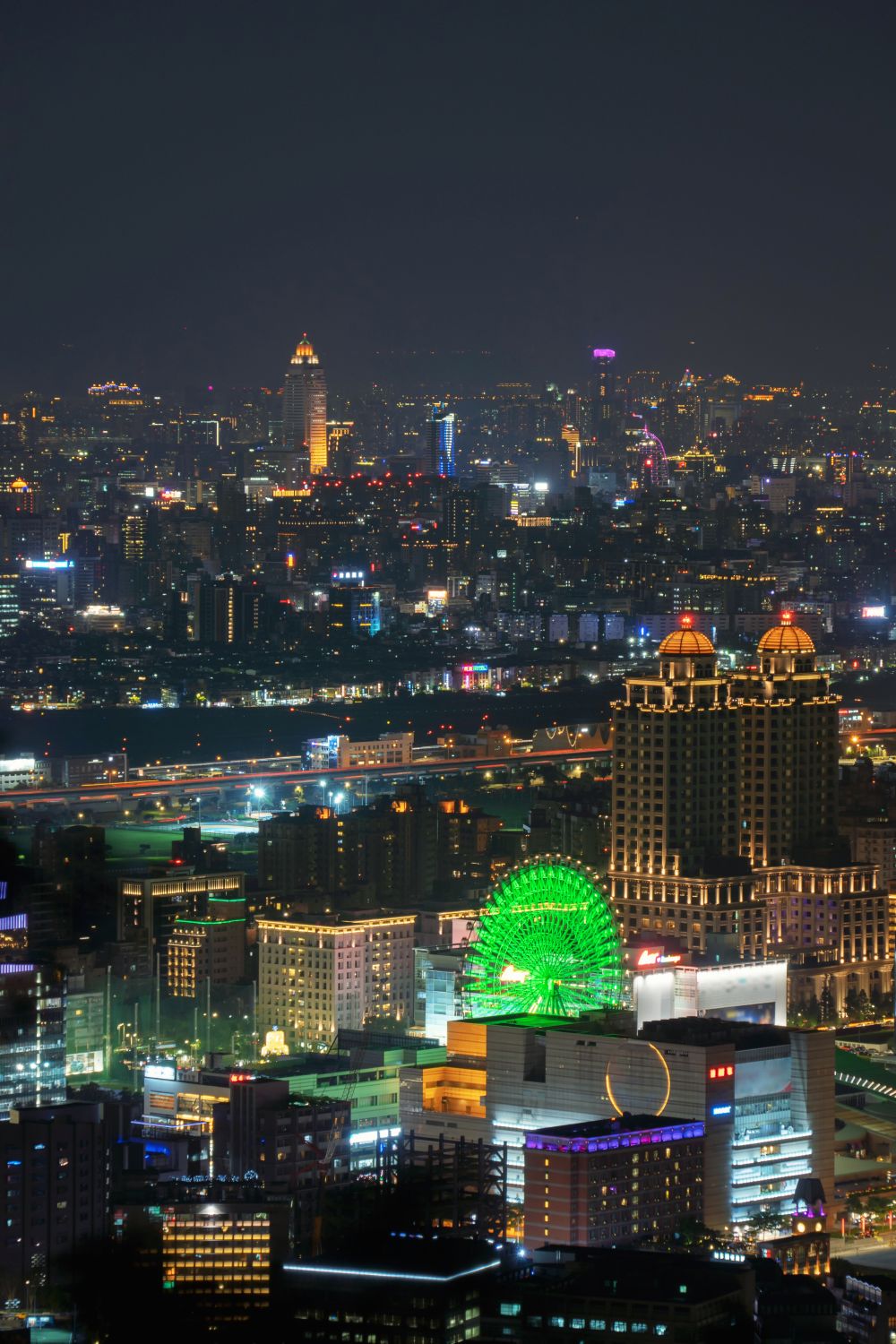 Taipei for Single Travelers: BEST City to Meet Taiwanese Women