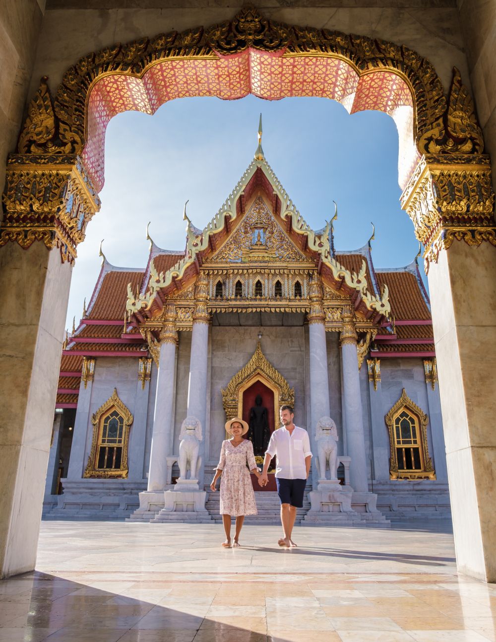 Dress Code for Thailand Temples for Men and Women [Do's, Don'ts and More]