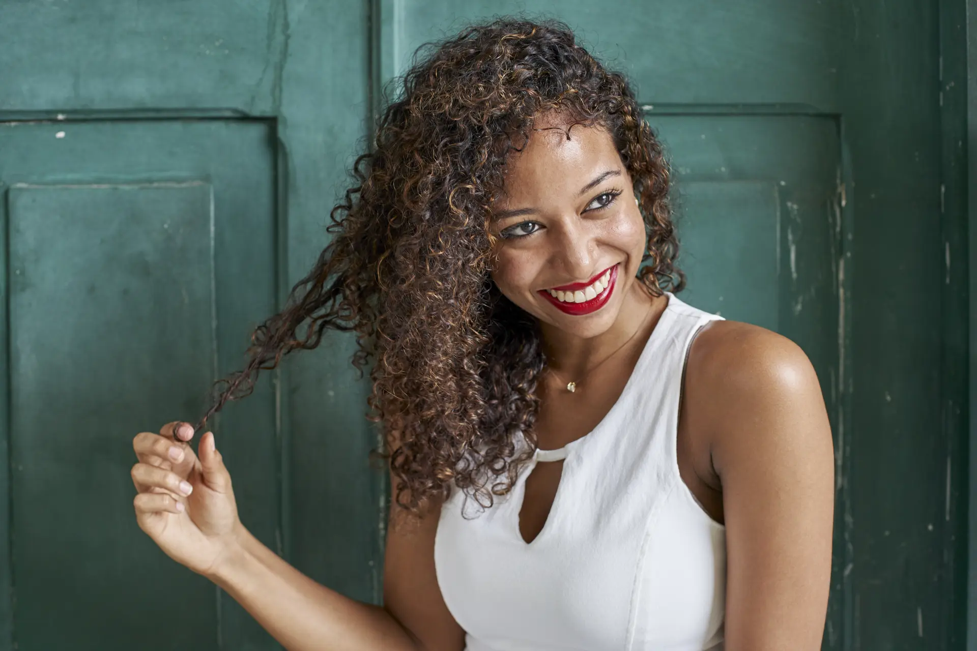 Guide to Portuguese Women: Everything You Should Know about Dating Them